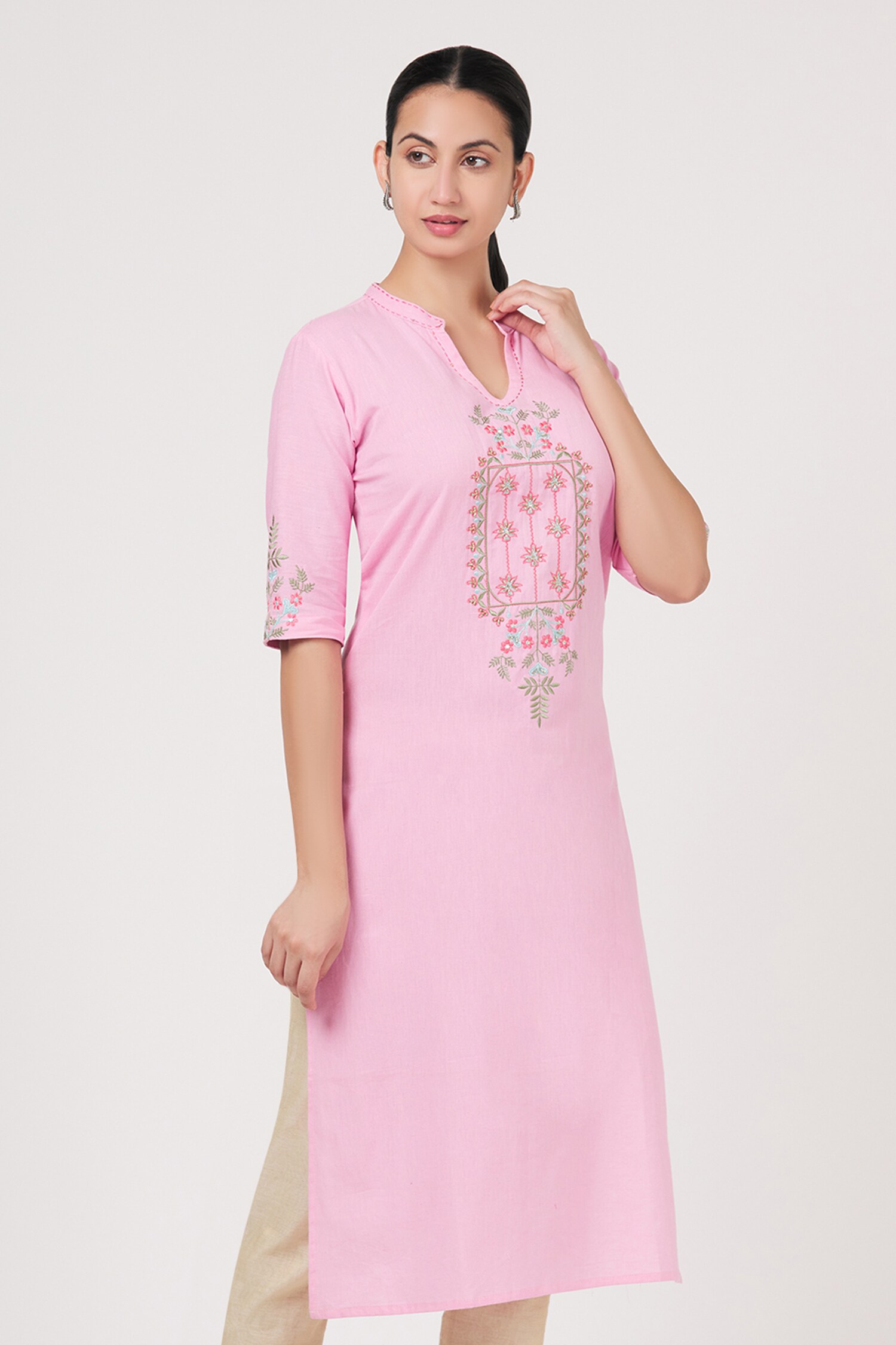 Buy Nazaakat by Samara Singh Pink Cotton Floral Embroidered Kurta ...