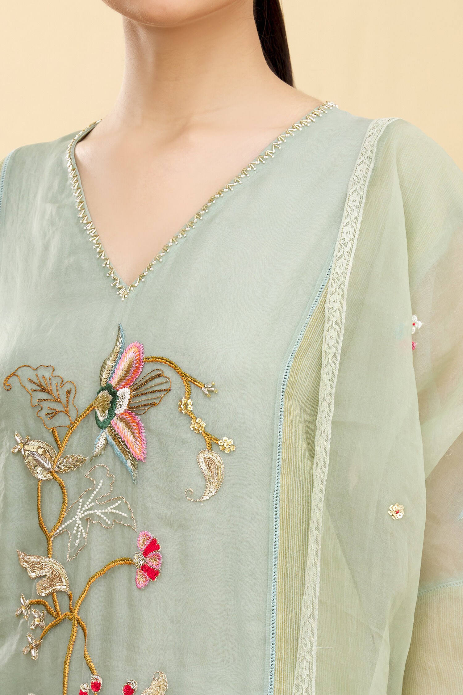 Buy Desert Shine by Sulochana Jangir Green Handloom Tissue Kurta Set ...