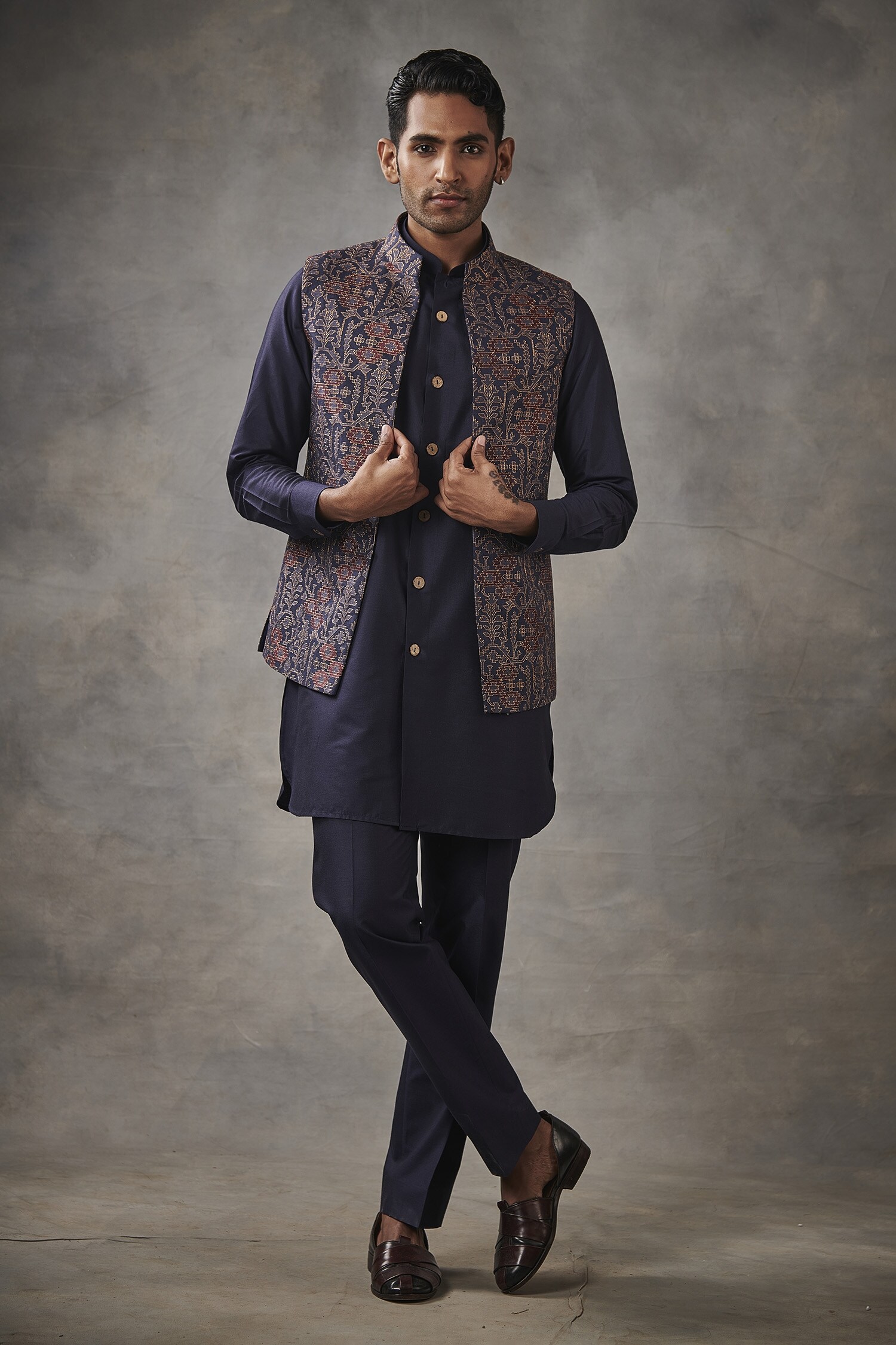 Buy Blue Linen Embroidered Geometric Bundi And Kurta Set For Men by ...