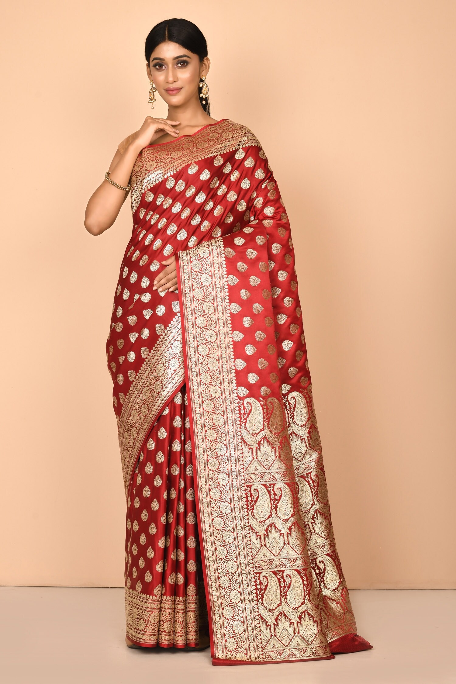 Buy Maroon Banarasi Katan Silk Woven Floral Saree For Women By Nazaakat