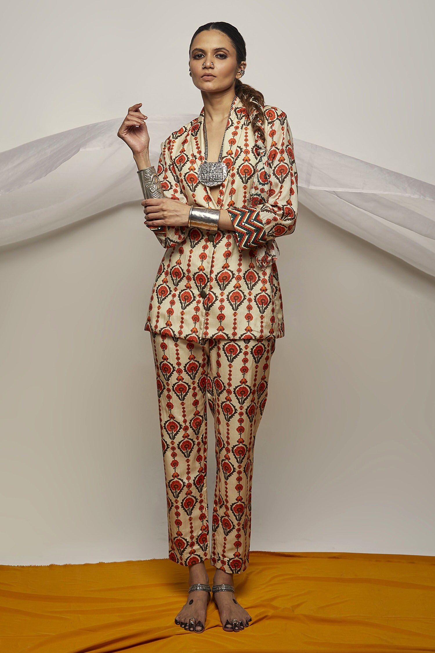 Buy Label Kinjal Modi White Cotton Silk Mughal Print Jacket And Pant ...