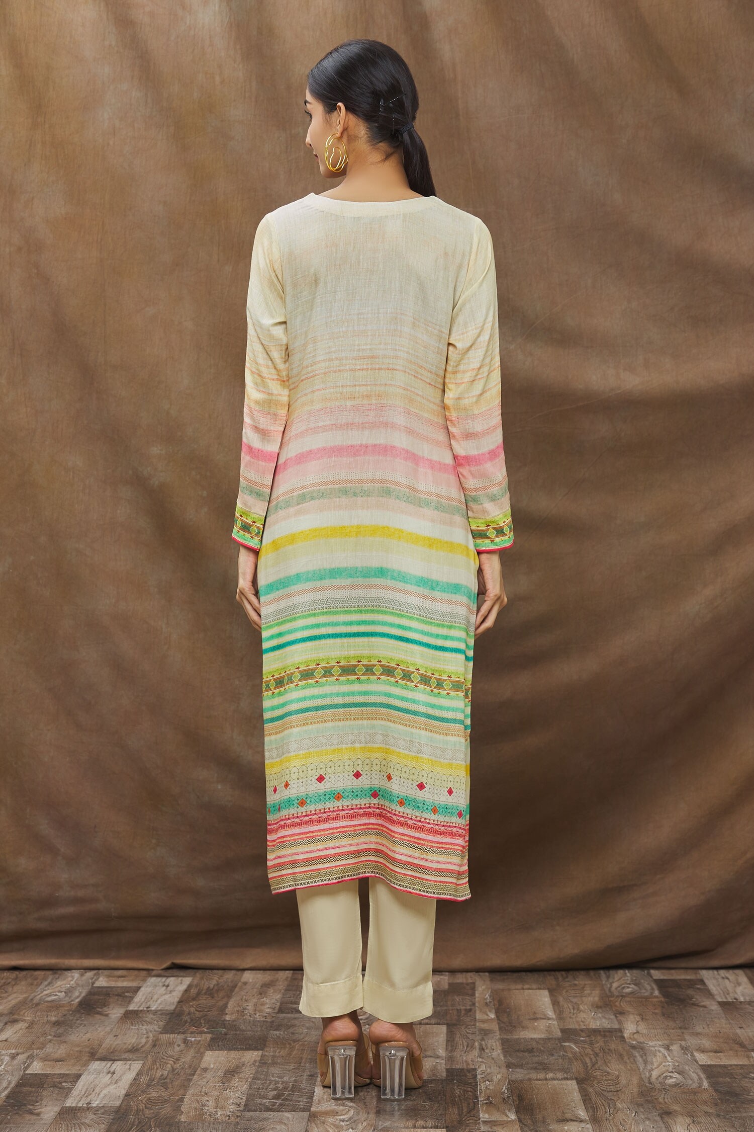 Buy Samyukta Singhania Multi Color Muslin Silk Geometric Print Kurta ...