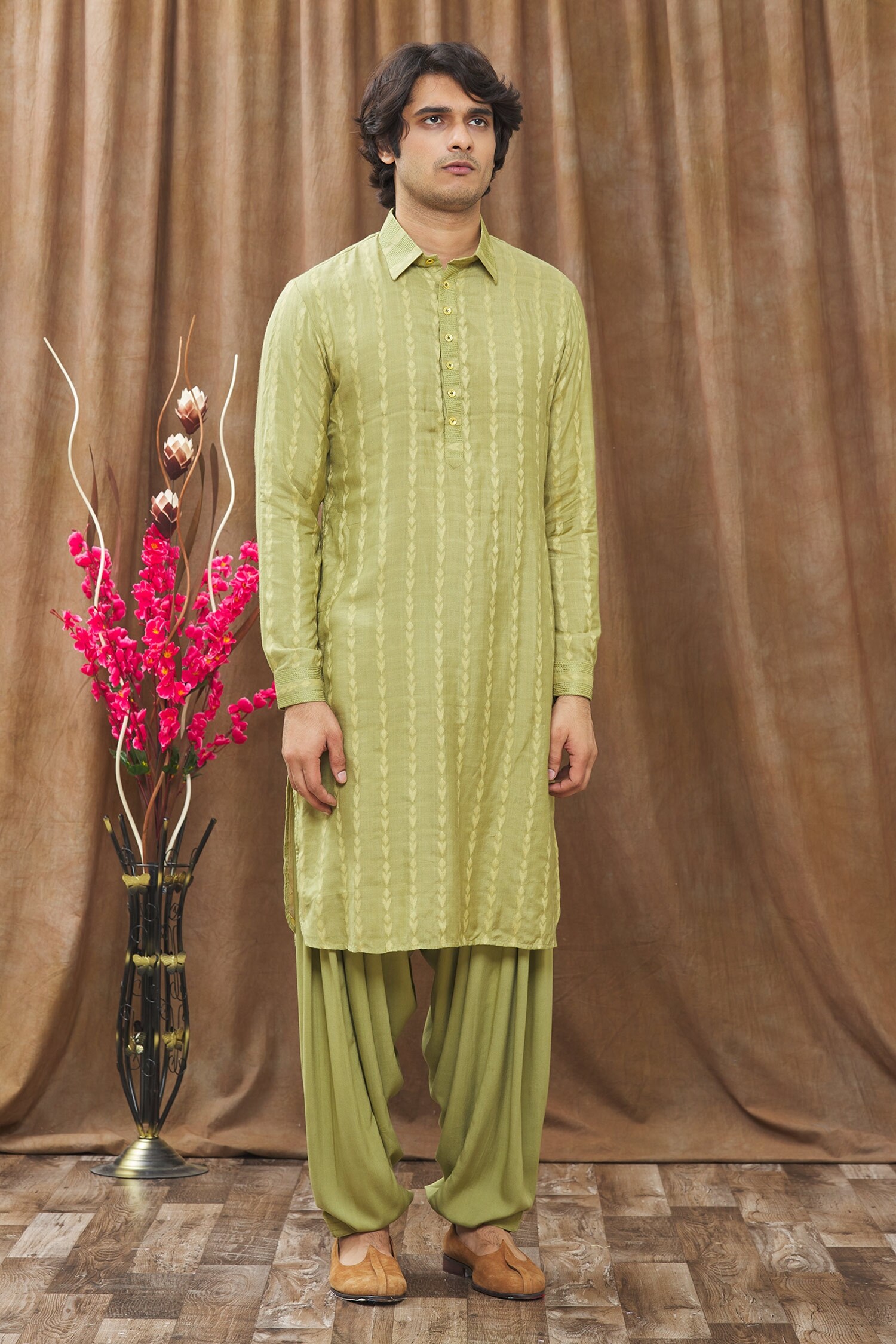 Buy Soniya G Green Handloom Silk Pathani Kurta And Salwar Set Online ...