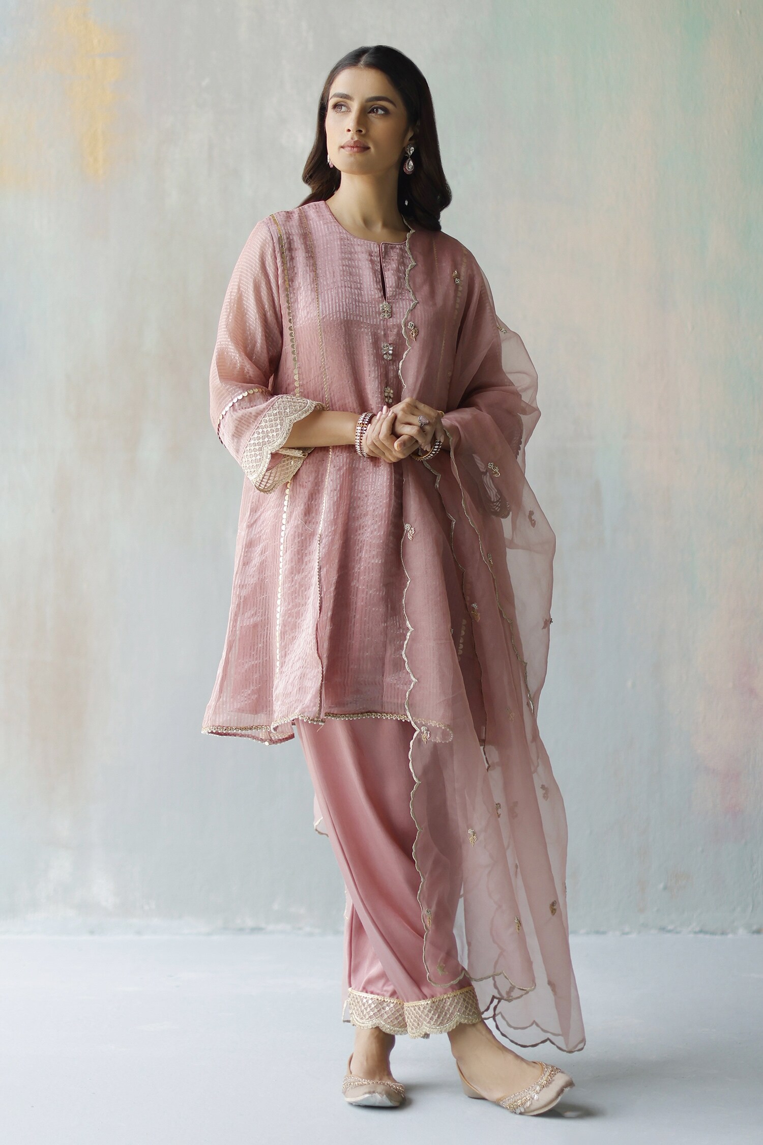 Buy Begum Pret Purple Organza Gulab Scallop Embroidered Dupatta Online ...