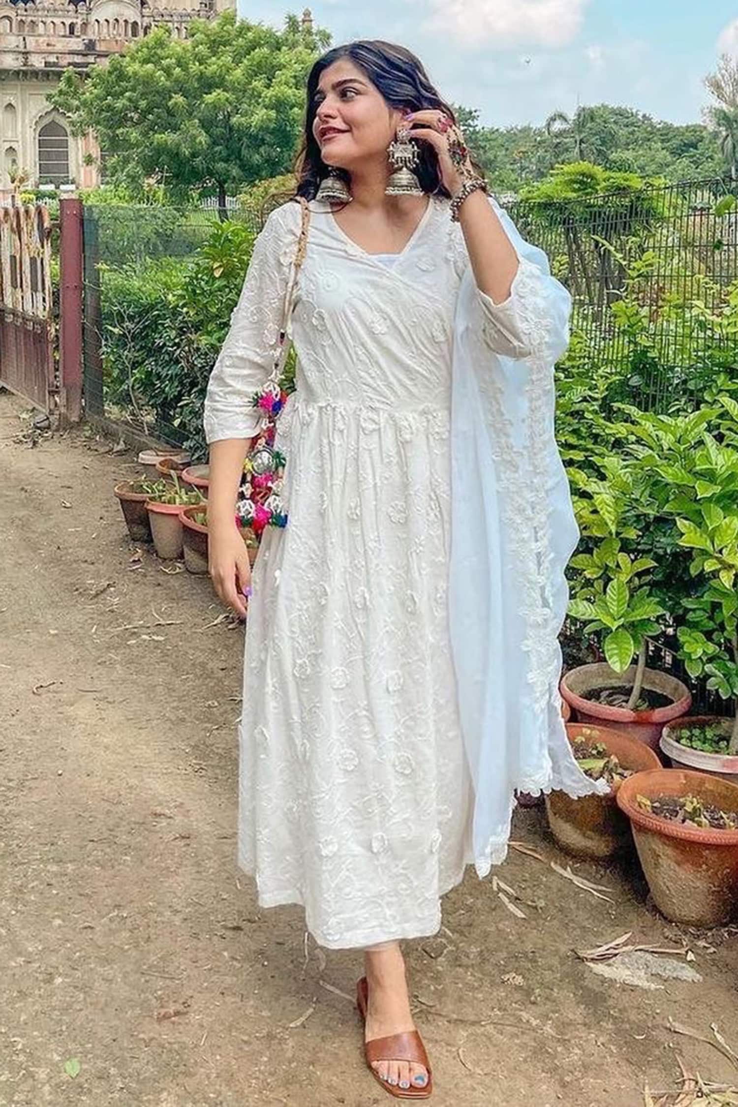 Buy White 100% Cotton Embroidery Floral V Neck Gauhar Angrakha Set For ...