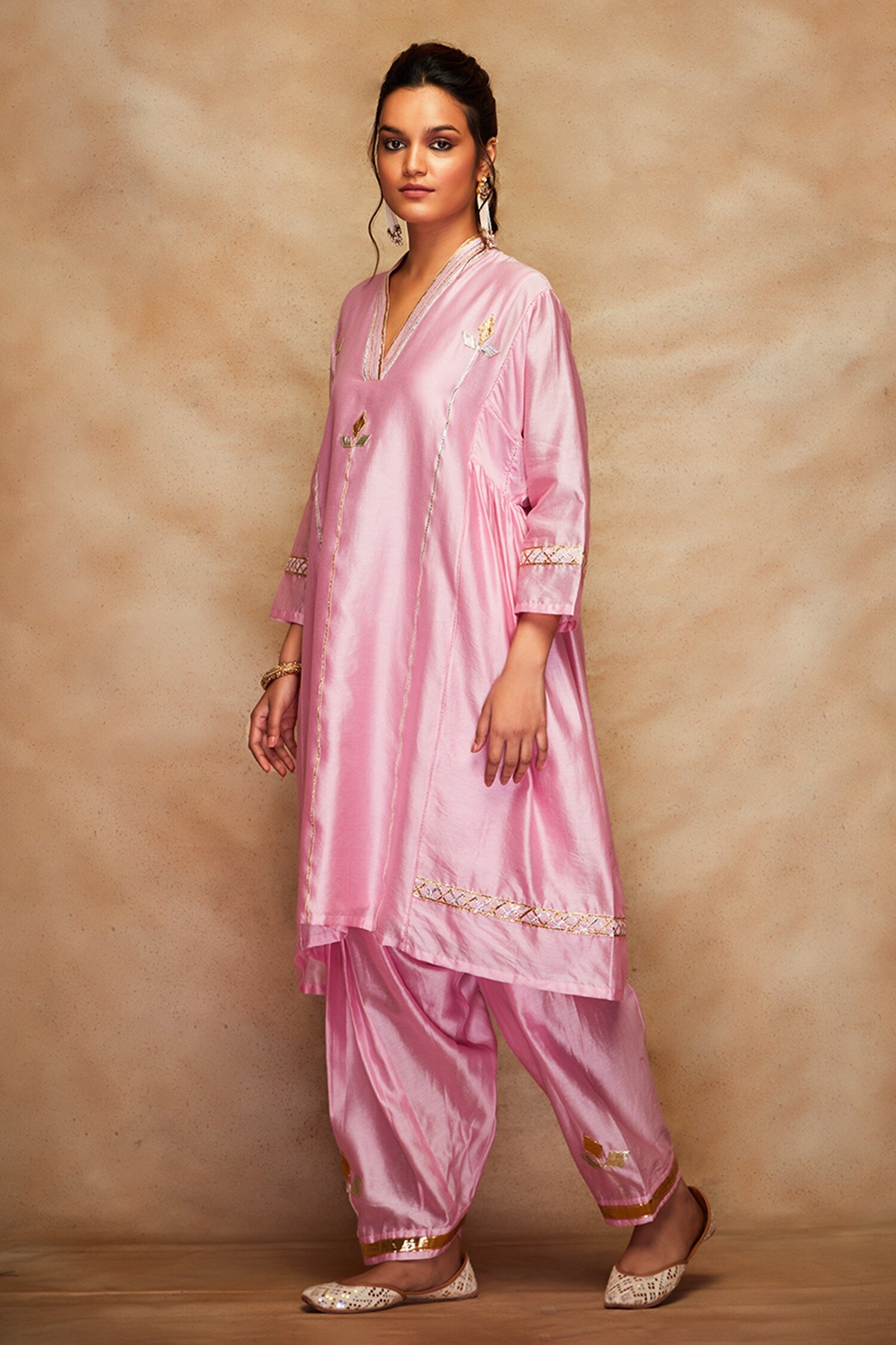 Buy Gulabo by Abu Sandeep Pink Chanderi Silk Kimono Tunic Online | Aza ...