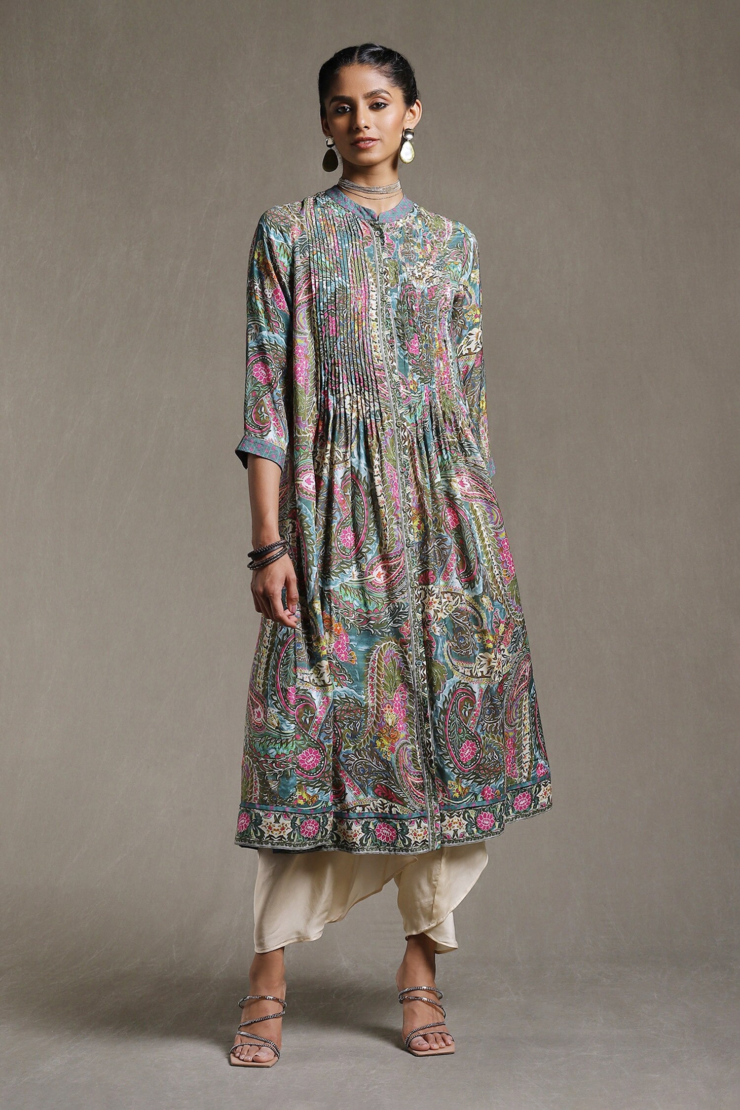Buy Ritu Kumar Green Viscose Silk Paisley Print Kurta Online | Aza Fashions
