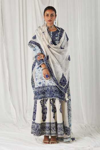 Buy Heena Kochhar Blue Silk Linen Anbaar Floral Print Kurta Gharara Set ...