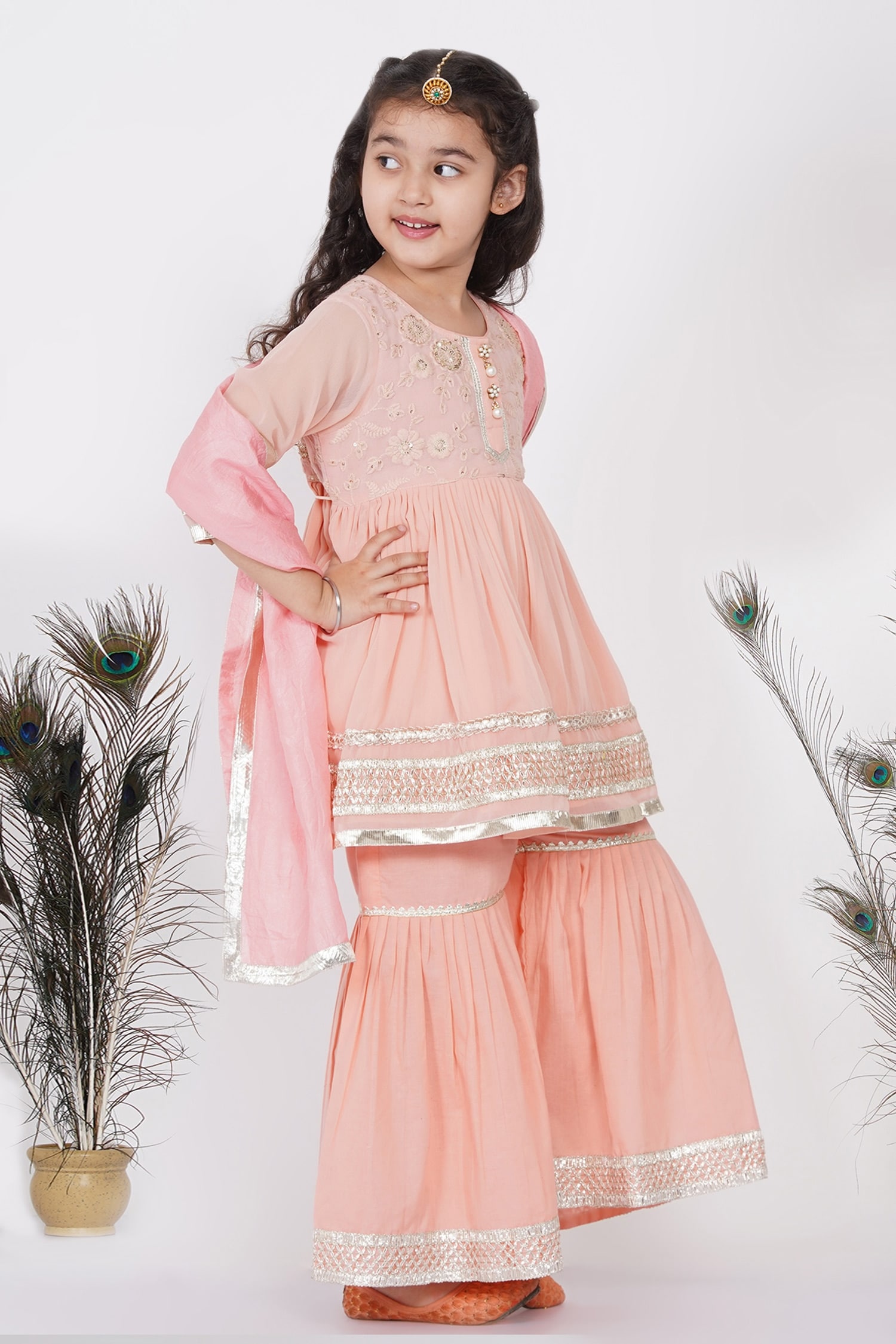 Buy Little Bansi Peach Floral Embroidered Kurta Set For Girls Online ...