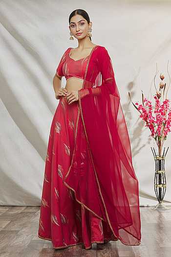 Buy Red Silk Printed Leaf Sweetheart Neck Lehenga Set For Women by ...