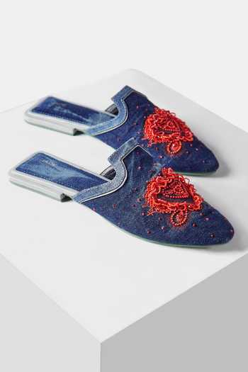 Buy Jade by Monica and Karishma Blue Ena Denim Mules Online | Aza Fashions