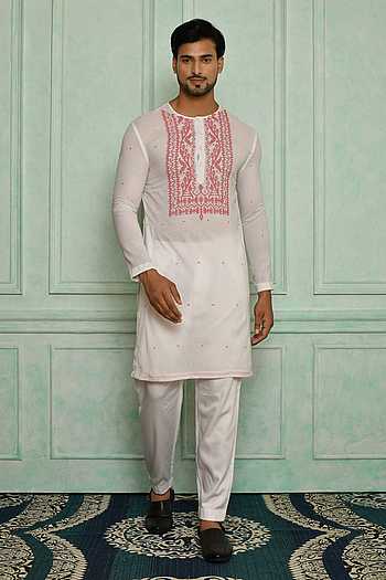 Buy White Cotton Jamdani Geometric Floral Pattern Kurta Set For Men by ...