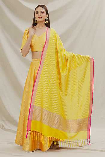 Buy Yellow Woven Flower V Neck Pattern Lehenga Set For Women by Pinki ...