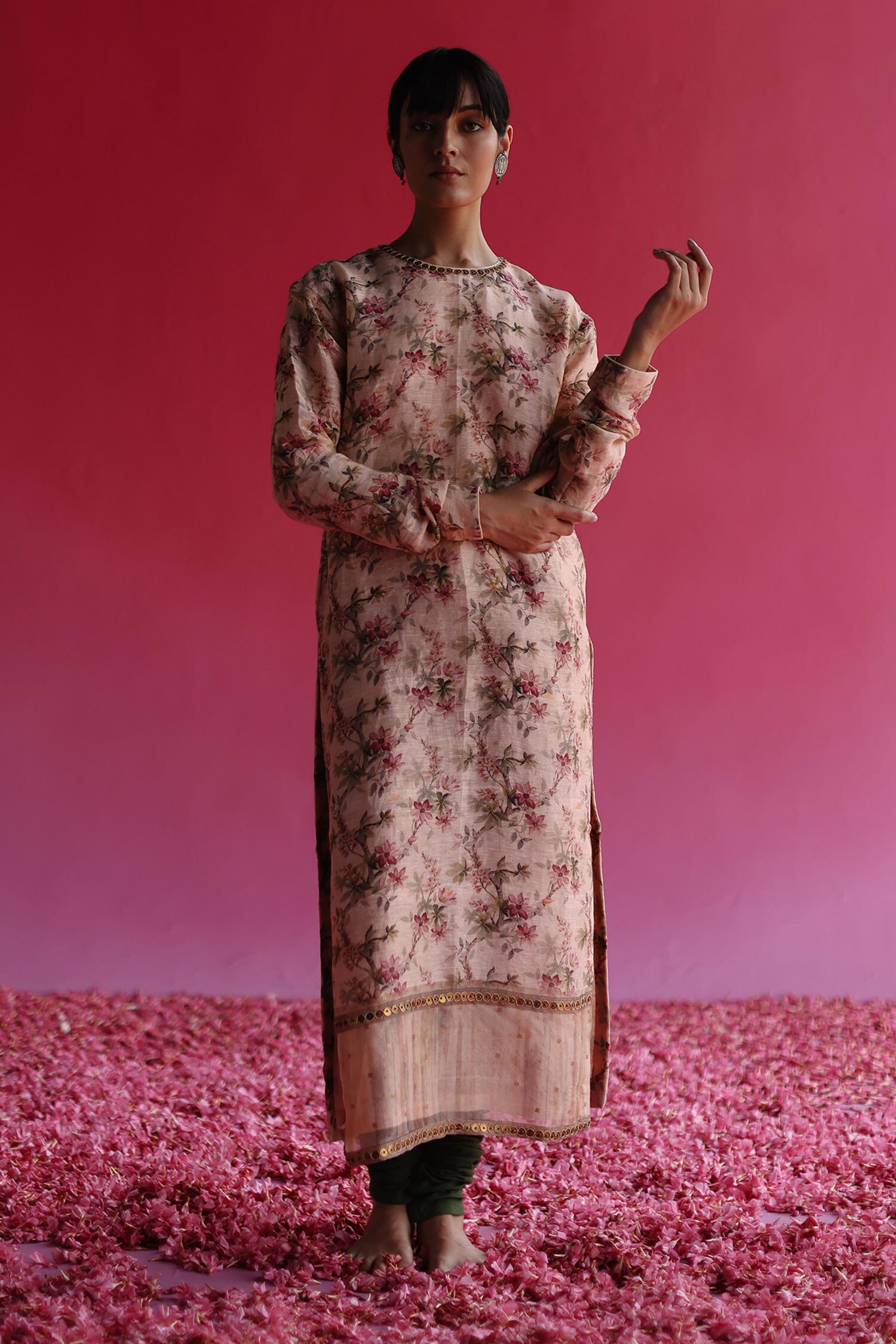Buy Taisha Aacho Blooming Floral Pattern Kurta Online | Aza Fashions