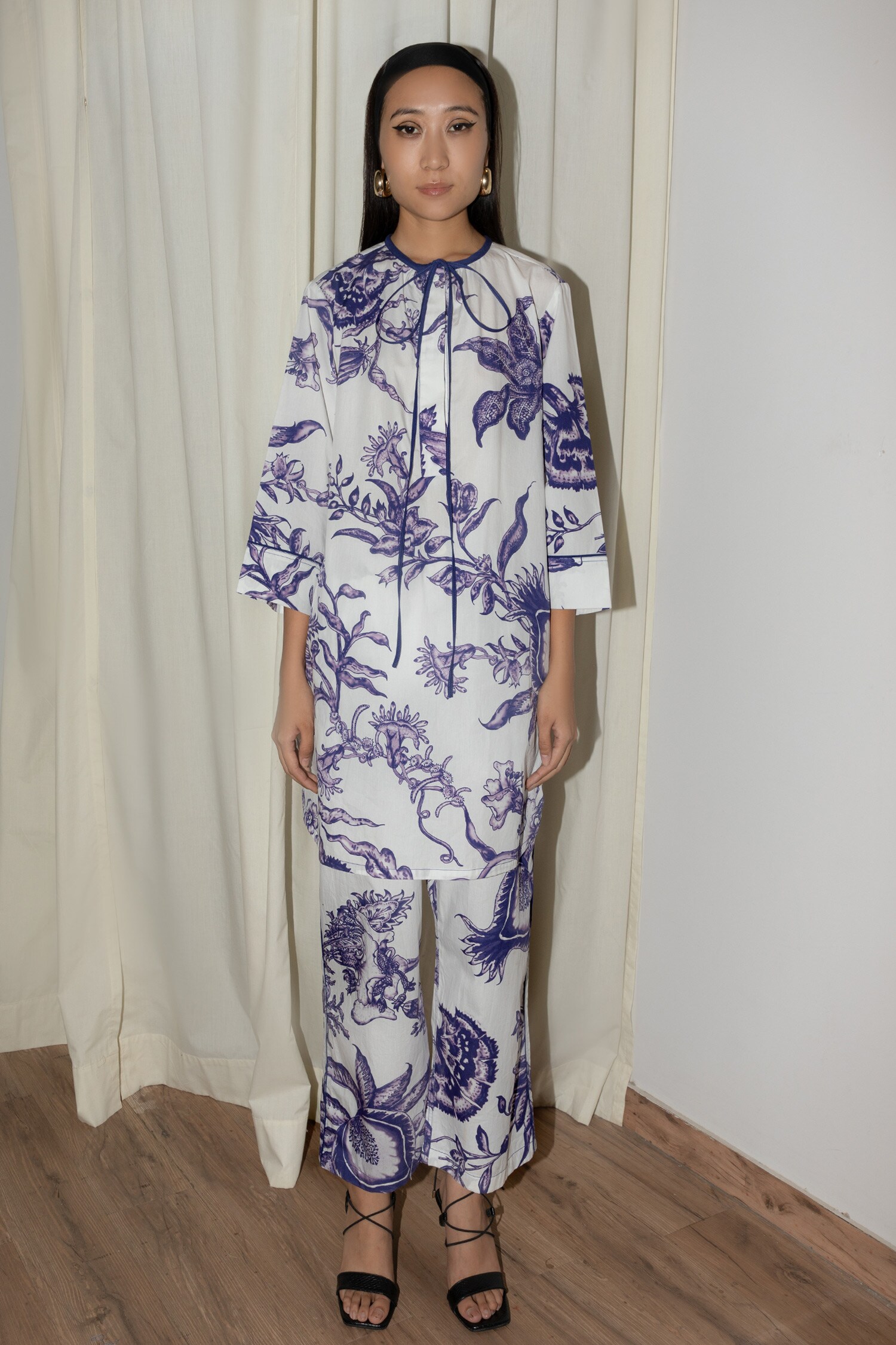 Buy Blue 100% Cotton Poplin Printed Chinoiserie Ink Pant For Women by ...