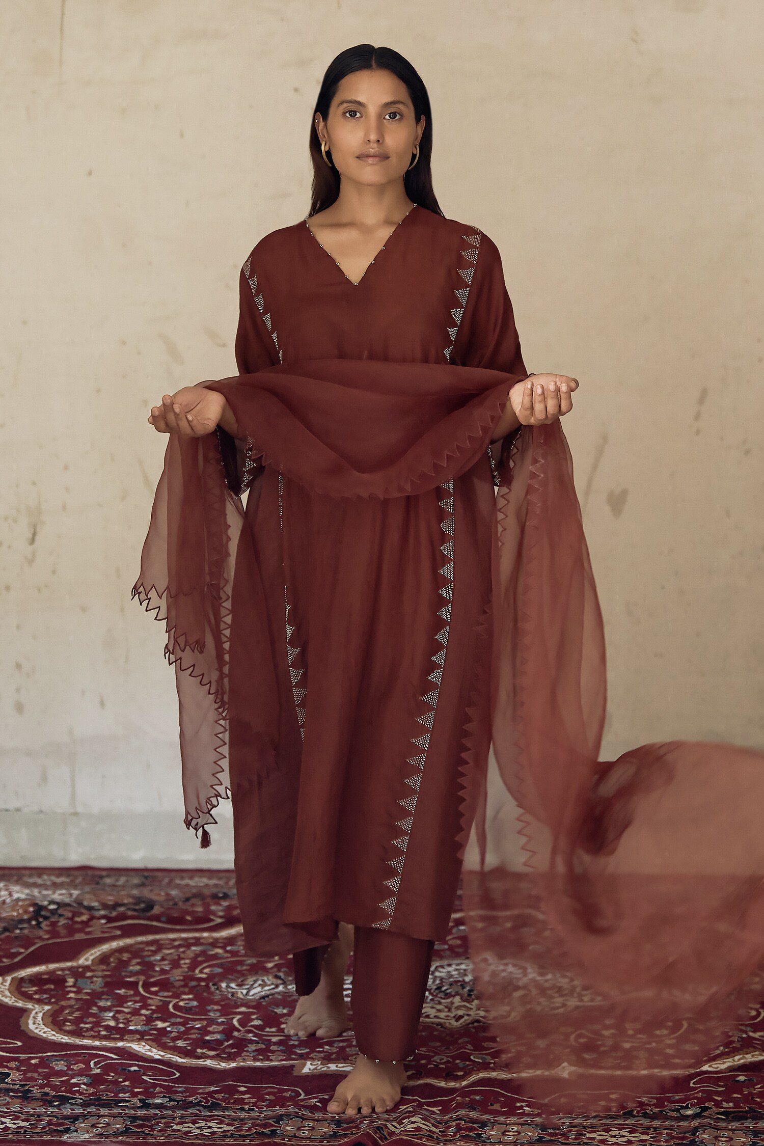 Buy Srota By Srishti Aggarwal Brown Mungo Organza Dupatta Online | Aza ...