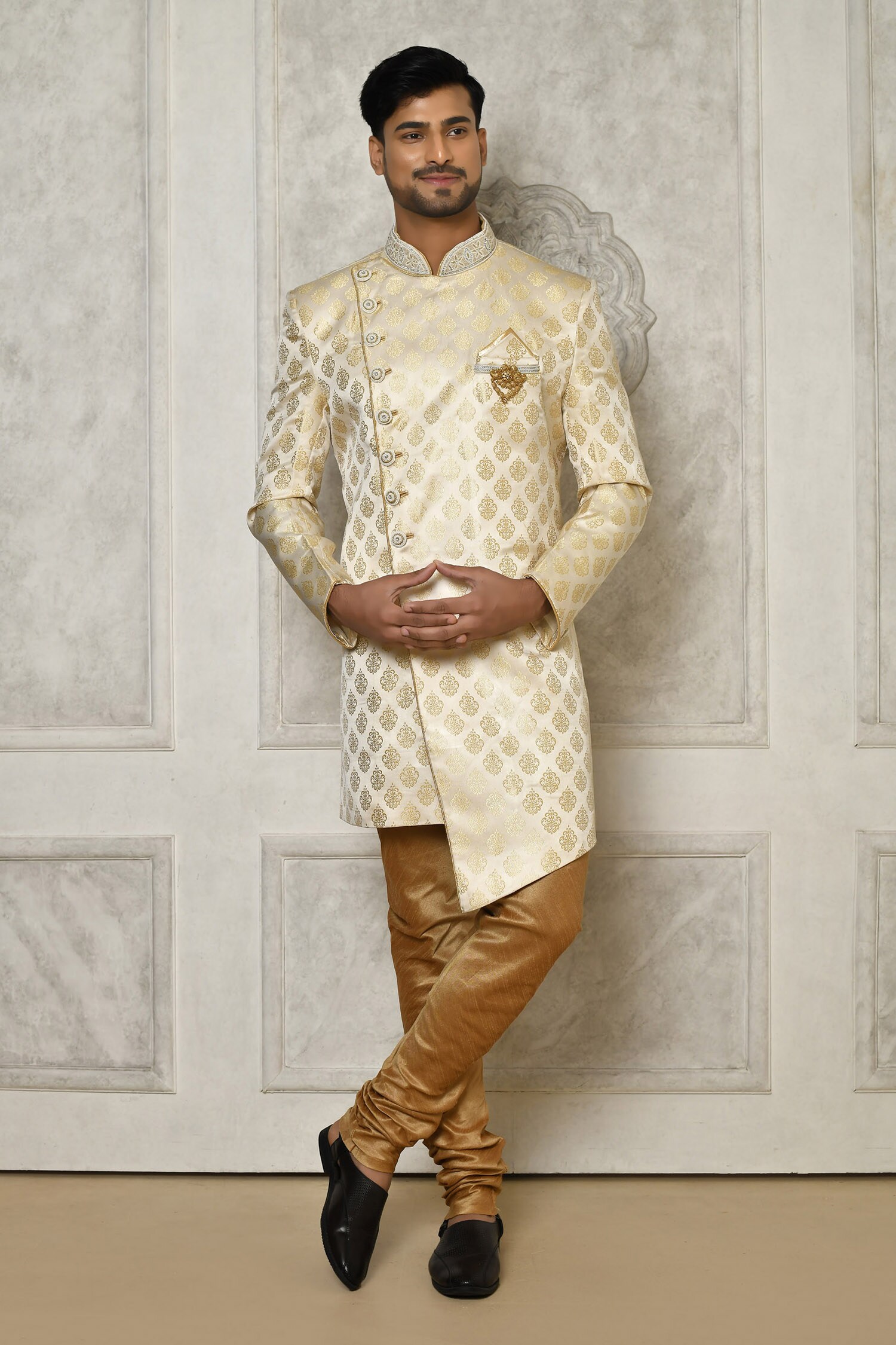 Buy Side Open Swirl Pattern Sherwani With Churidar by Aryavir Malhotra ...