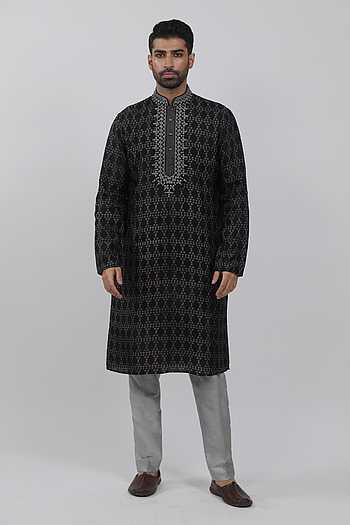 Buy Krishna Mehta Black Tussar Bandhani Hand Block Print Kurta Set ...
