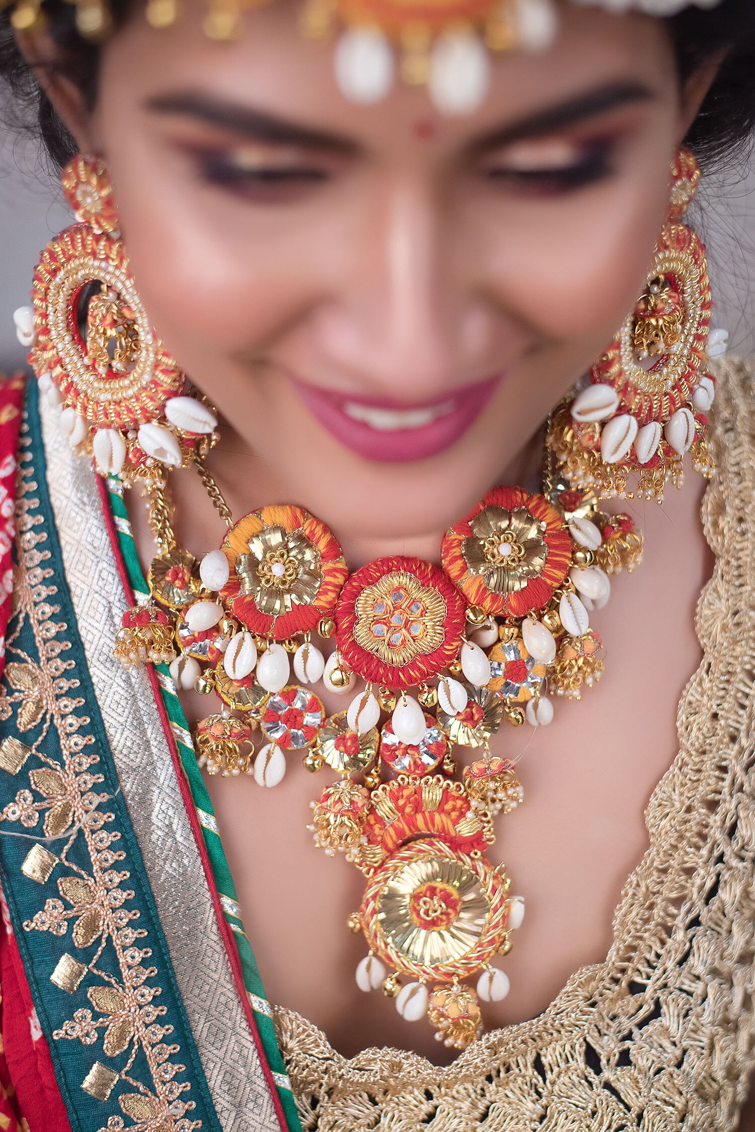 Buy Red Thread And Shell Embroidered Necklace Set by Kanyaadhan by ...