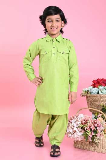 Buy Plain Pathani Kurta Set by Saka Designs at Aza Fashions