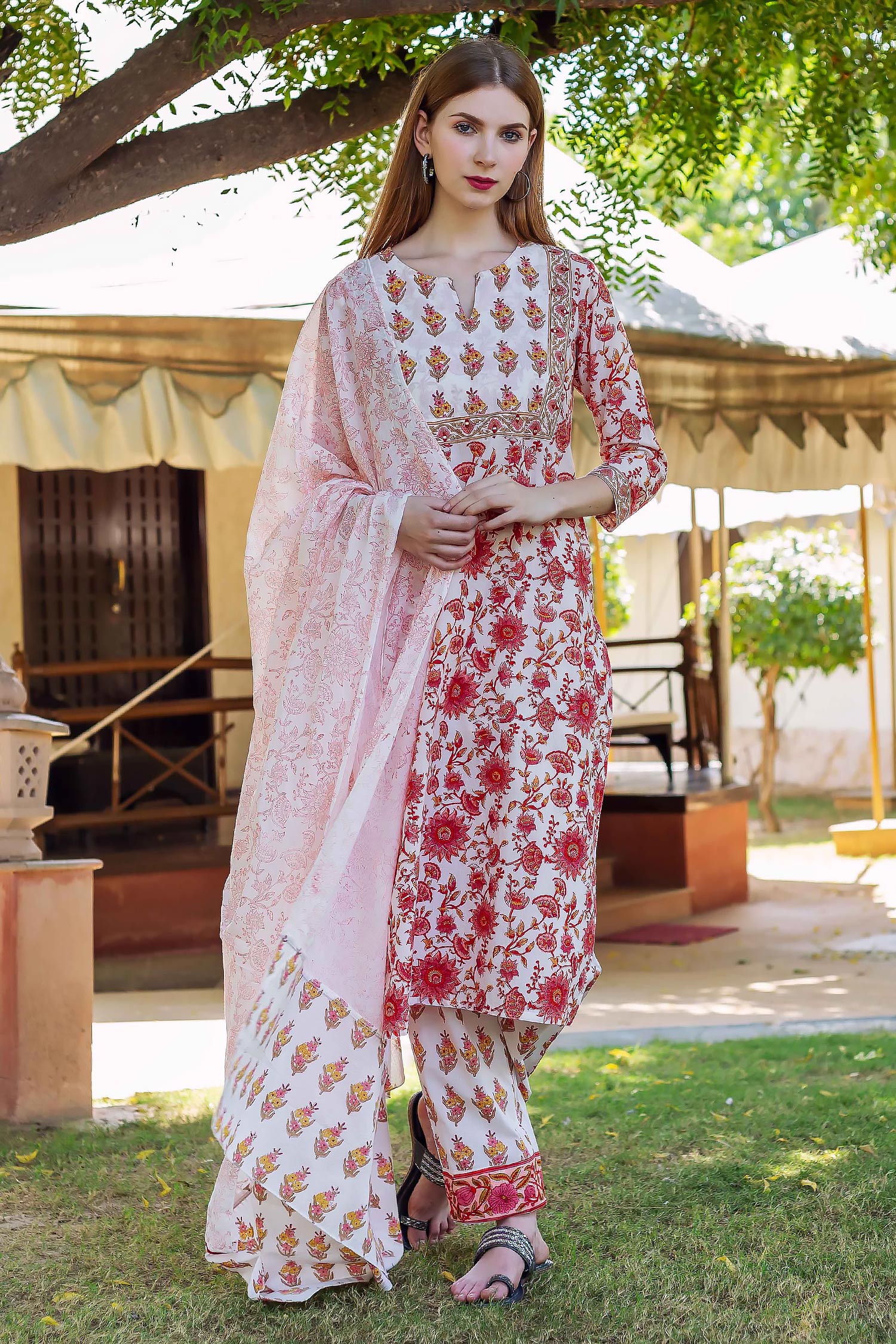 Buy White Cotton Print Floral Notched Round Neck Adrika Kurta Set For Women by Missprint Online ...