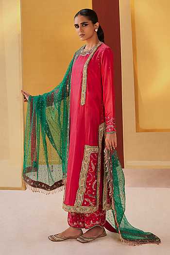 Buy Priyanka Singh Magenta Silk Embroidered Kurta Pant Set Online | Aza ...
