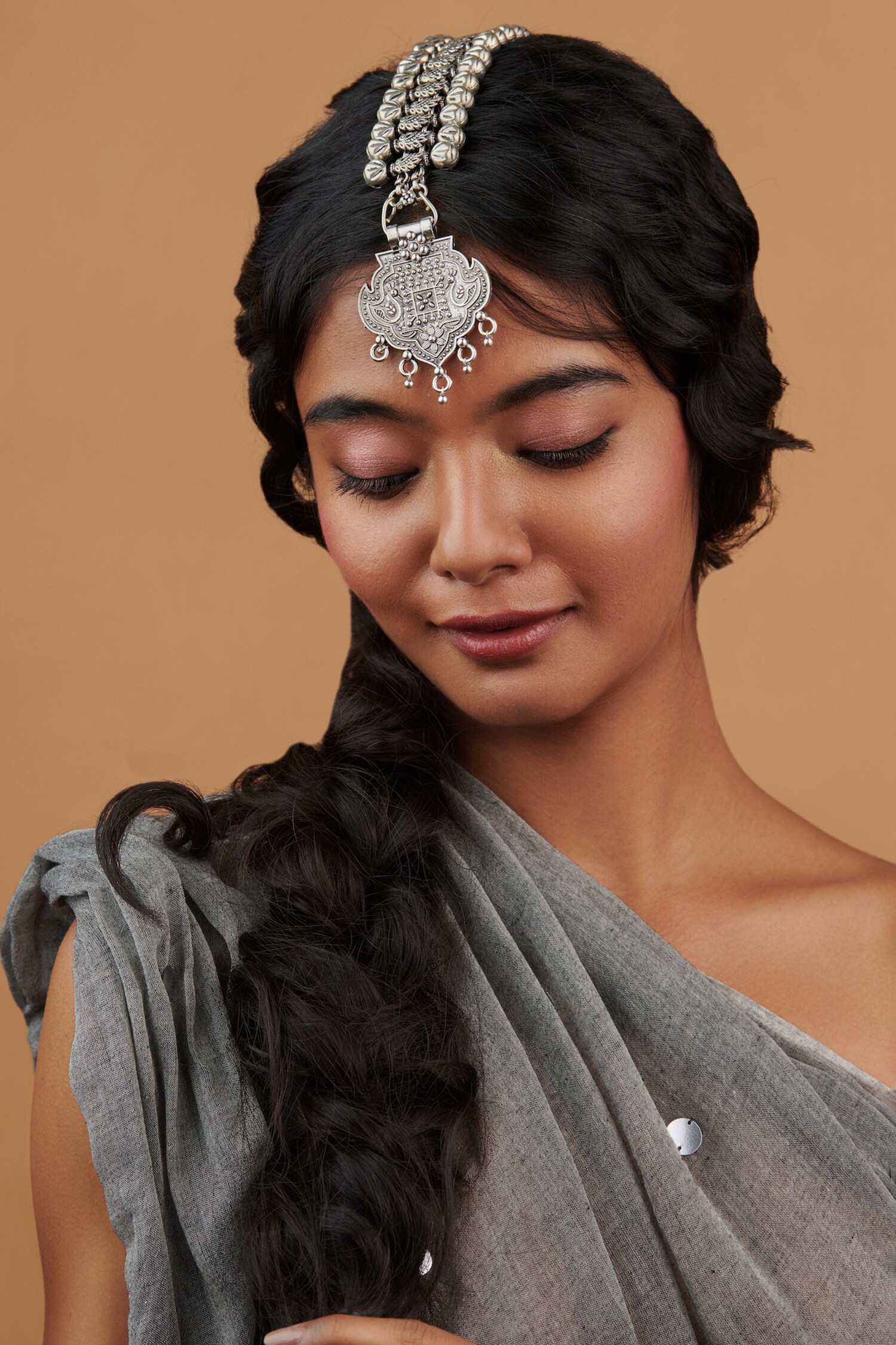 Buy Curio Cottage The Gypsy Jugni Oxidised Maangtikka Online | Aza Fashions