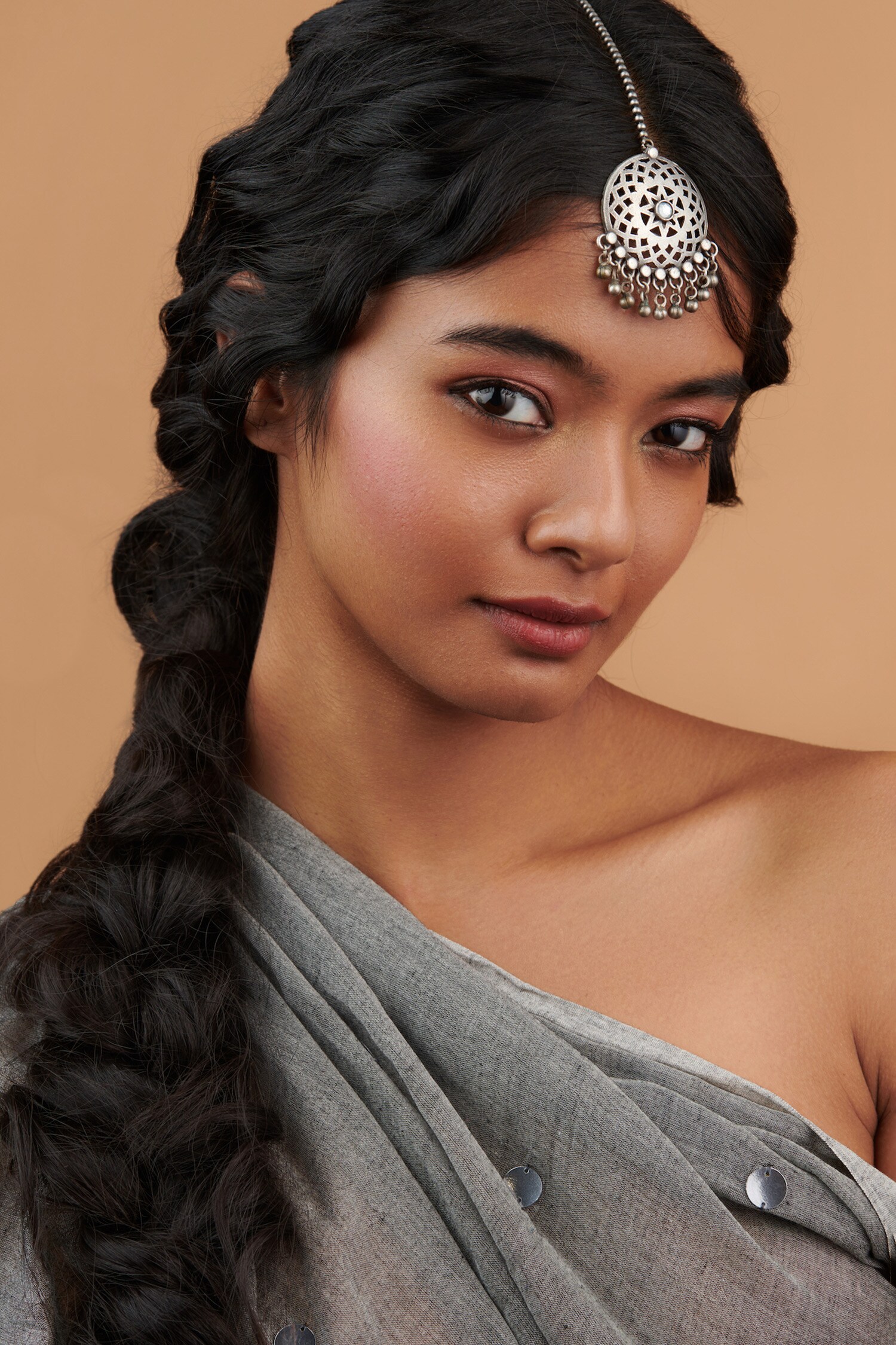 Buy Curio Cottage The Gypsy Ghungroo Oxidised Maangtikka Online | Aza ...