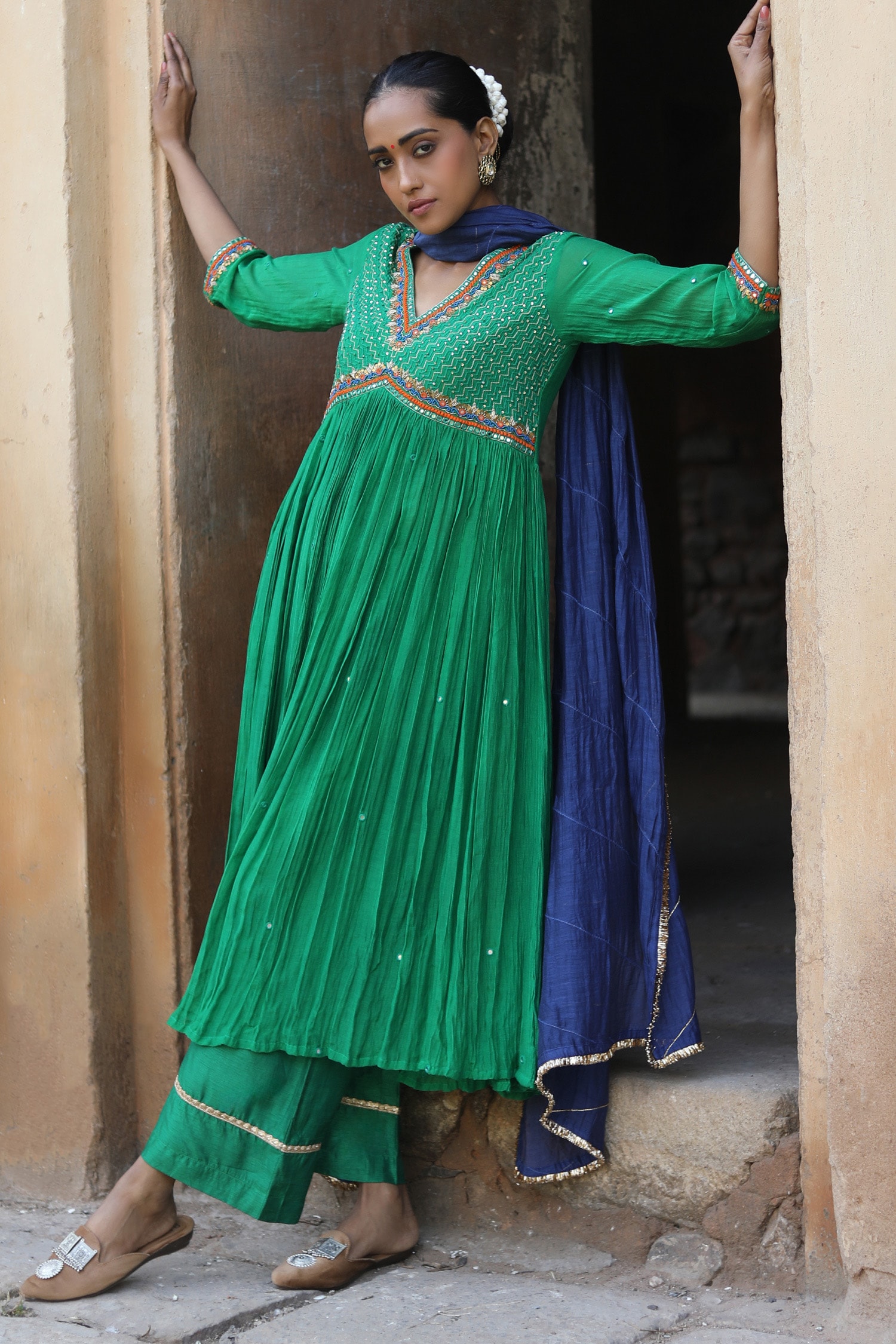 Buy Label Kinjal Modi Green Fine Chanderi Empire Yoke Embroidered ...