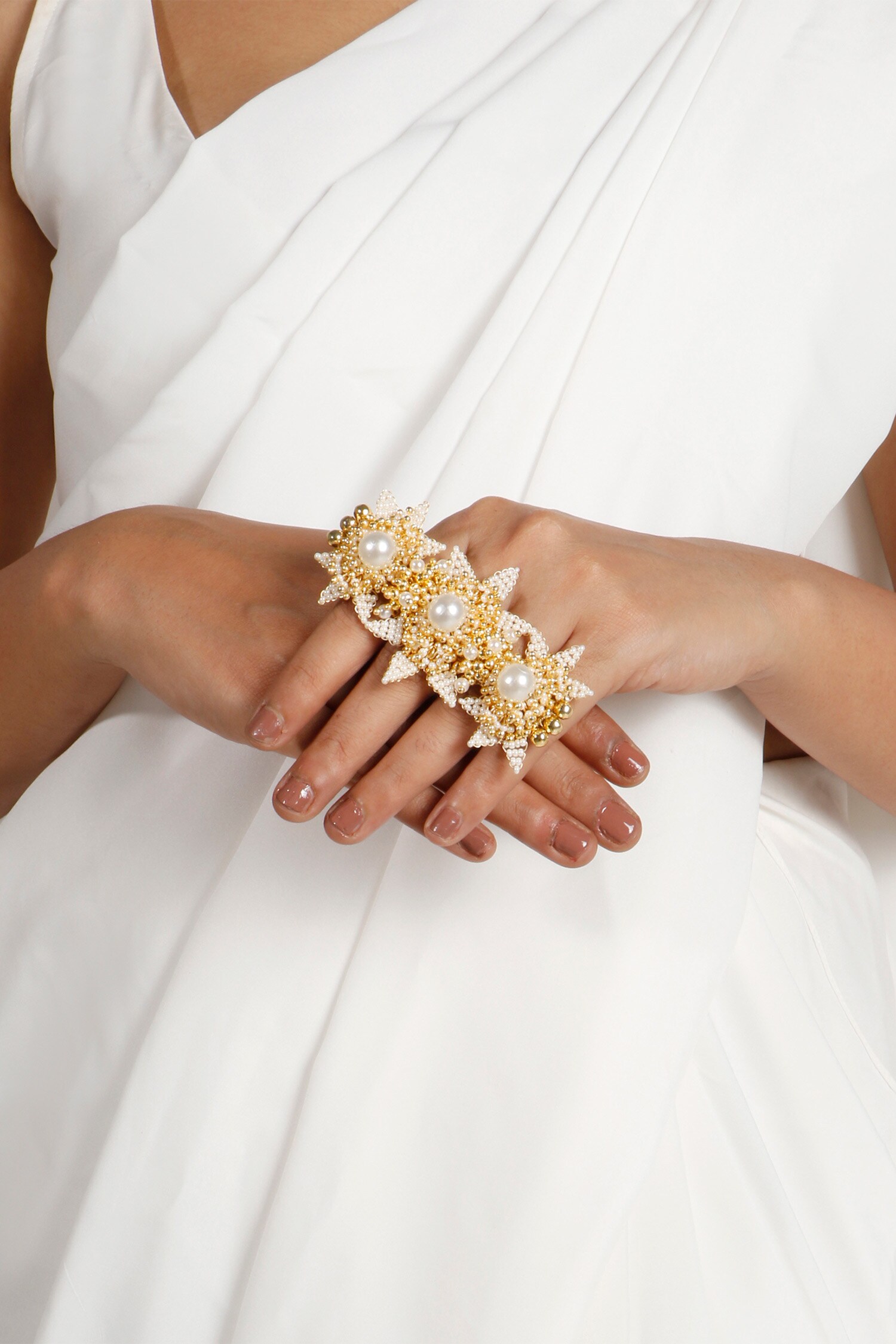 Buy Vaidaan Pavalam Pearl Embroidered Ring Online | Aza Fashions