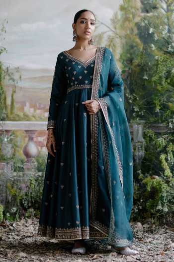 Buy Jigar Mali Emerald Green Chanderi Floral Embroidered Anarkali Set ...