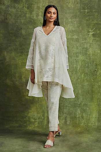 Buy Sue Mue Shaffan Embroidered Kurta And Pant Set Online | Aza Fashions