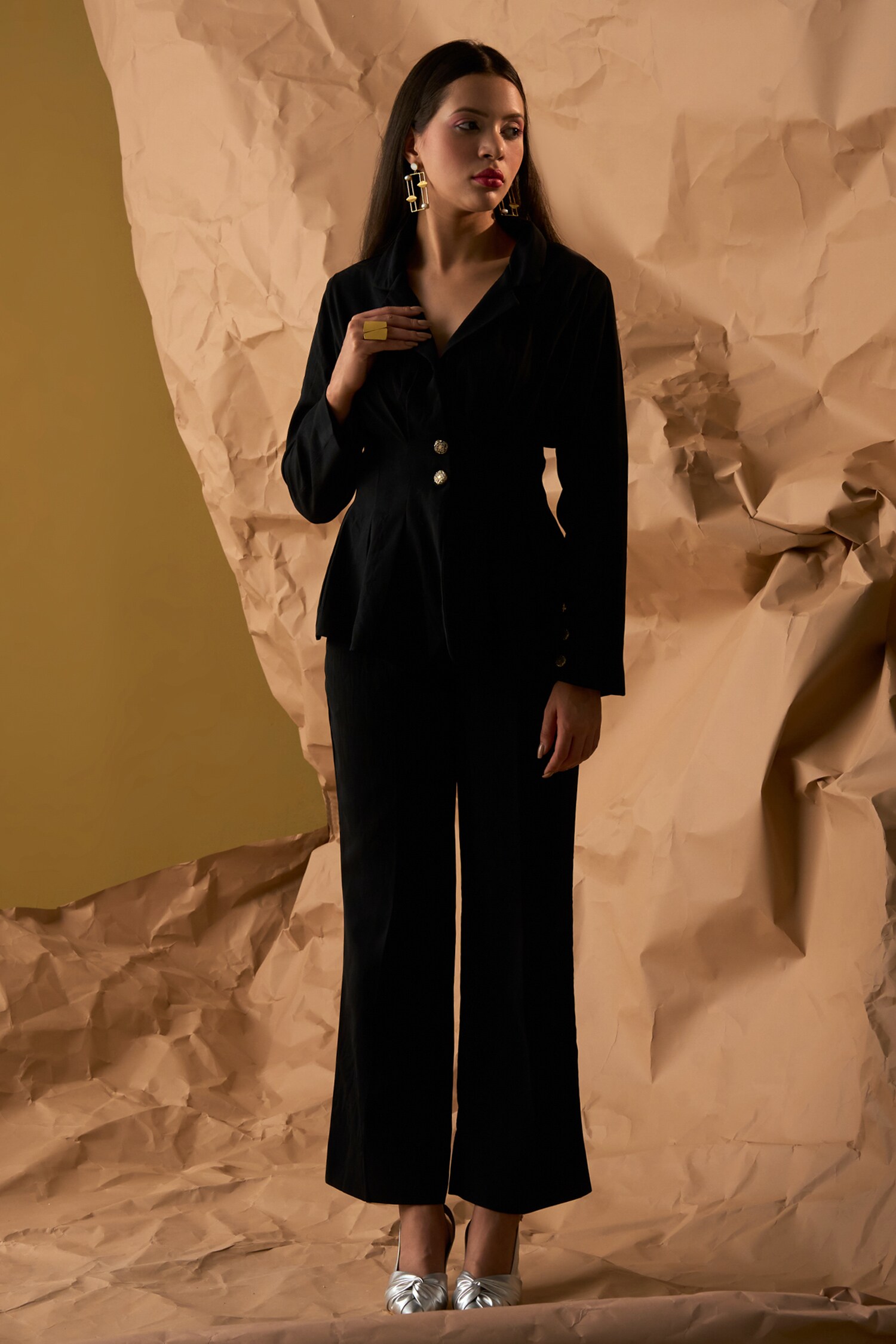 Buy Enness Studio Black Premium Crepe Bonded Plain Blazer Online | Aza ...