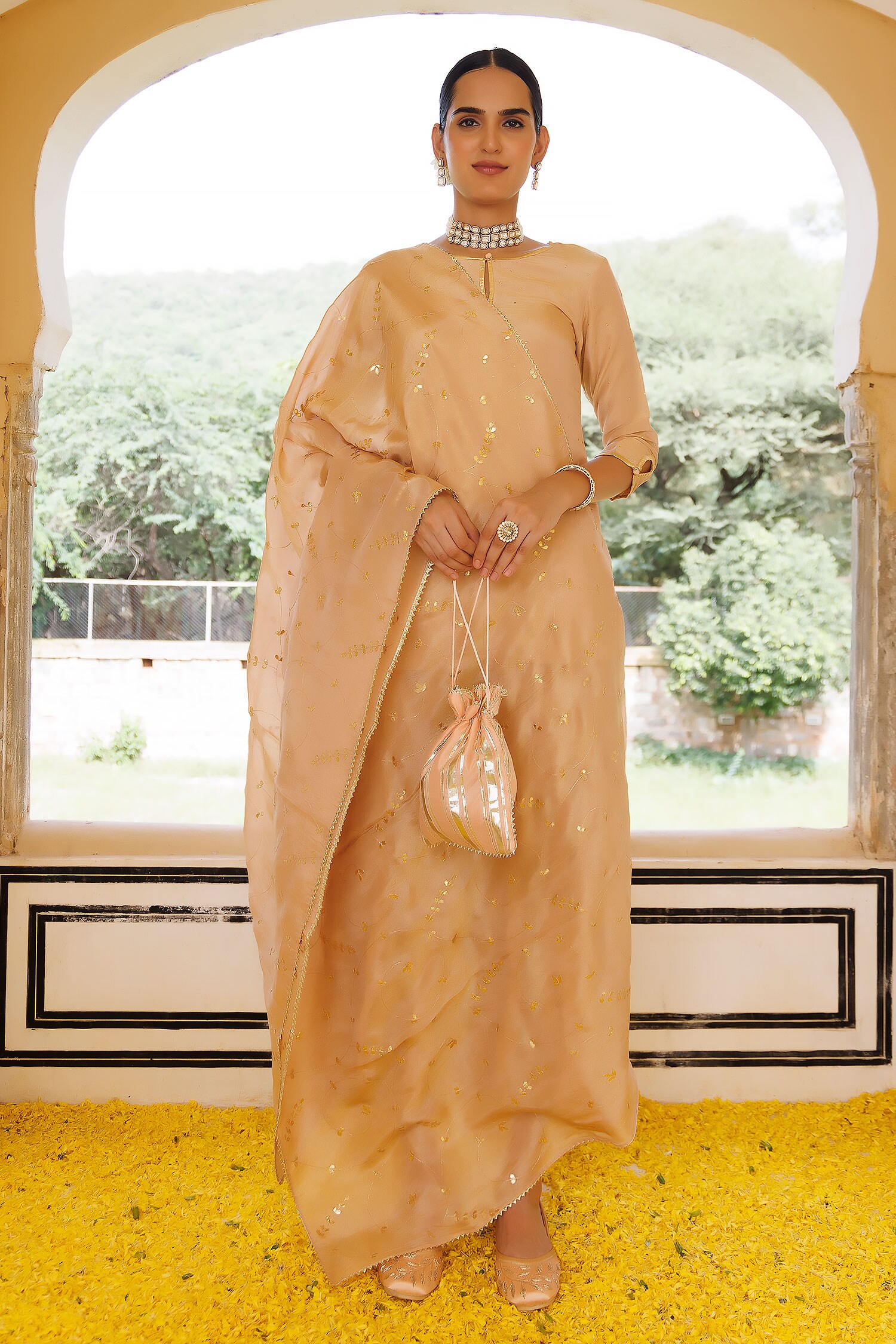 Buy Geroo Jaipur Pink Chanderi Mukaish Embellished Kurta Gharara Set ...