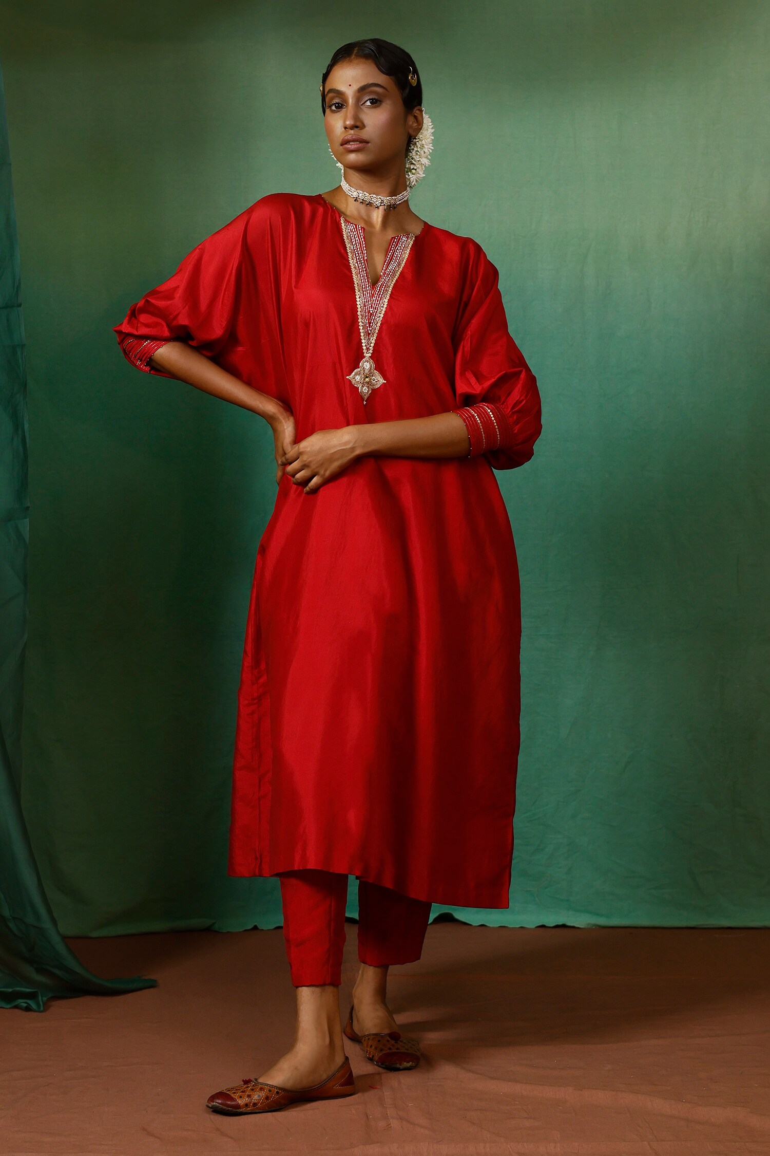 Buy Chokhi Chorri Red Haarmahim Silk Kurta And Pant Set Online | Aza ...
