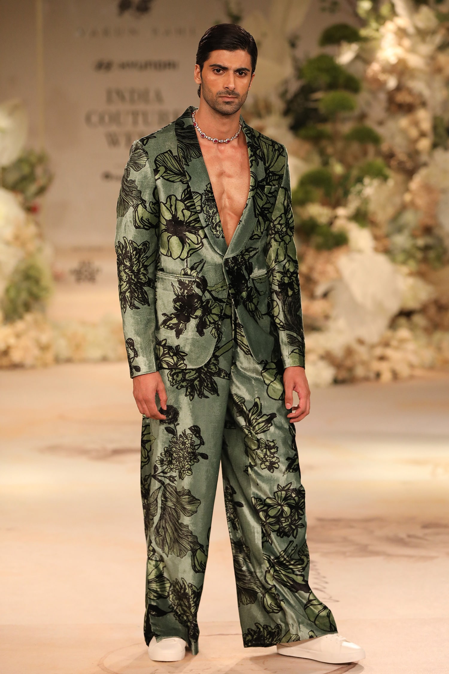 Buy Varun Bahl Green Velvet Printed Suit And Trouser Set Online | Aza ...