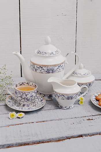 Vigneto Liberty Embossed Pattern Tea Set