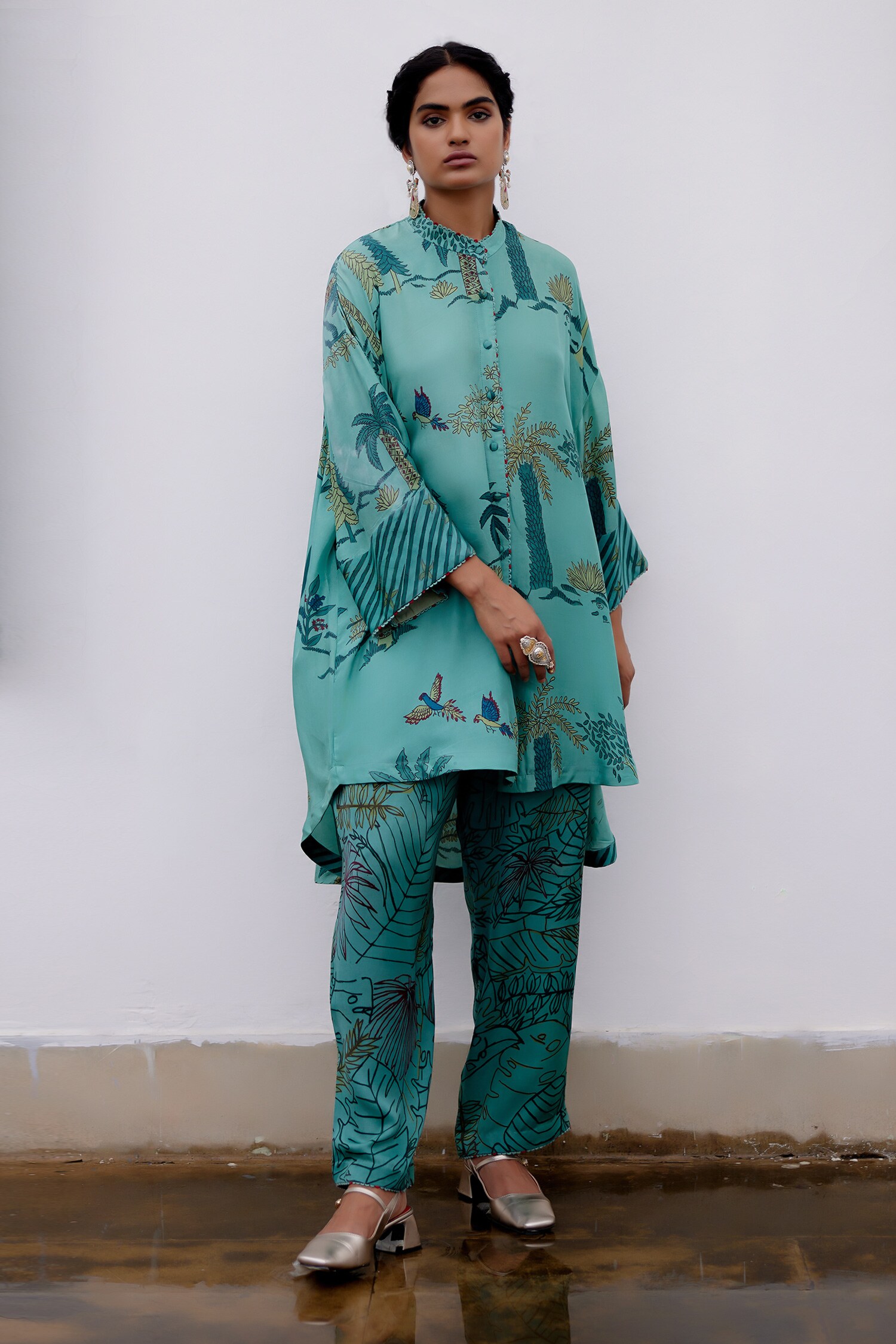 Buy Archana Jaju Blue Kalamkari Hand Painted Silk Shirt And Pant Set ...