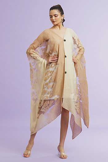 Buy Naintara Bajaj Brown Dual Tone Lace Work Kaftan Online | Aza Fashions