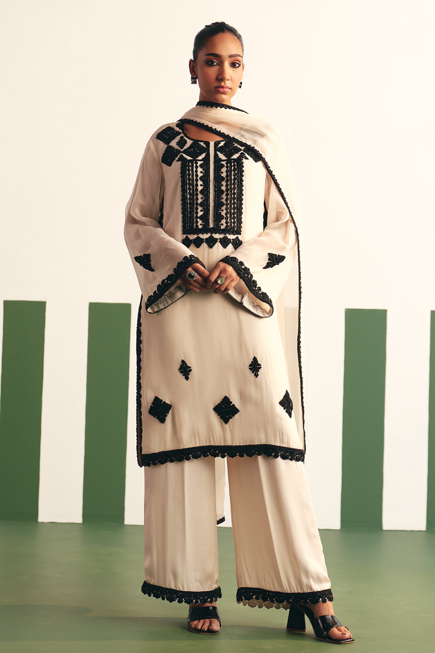 Buy Reeti Arneja Ivory Irina Geometric Embroidered Kurta Palazzo Set ...