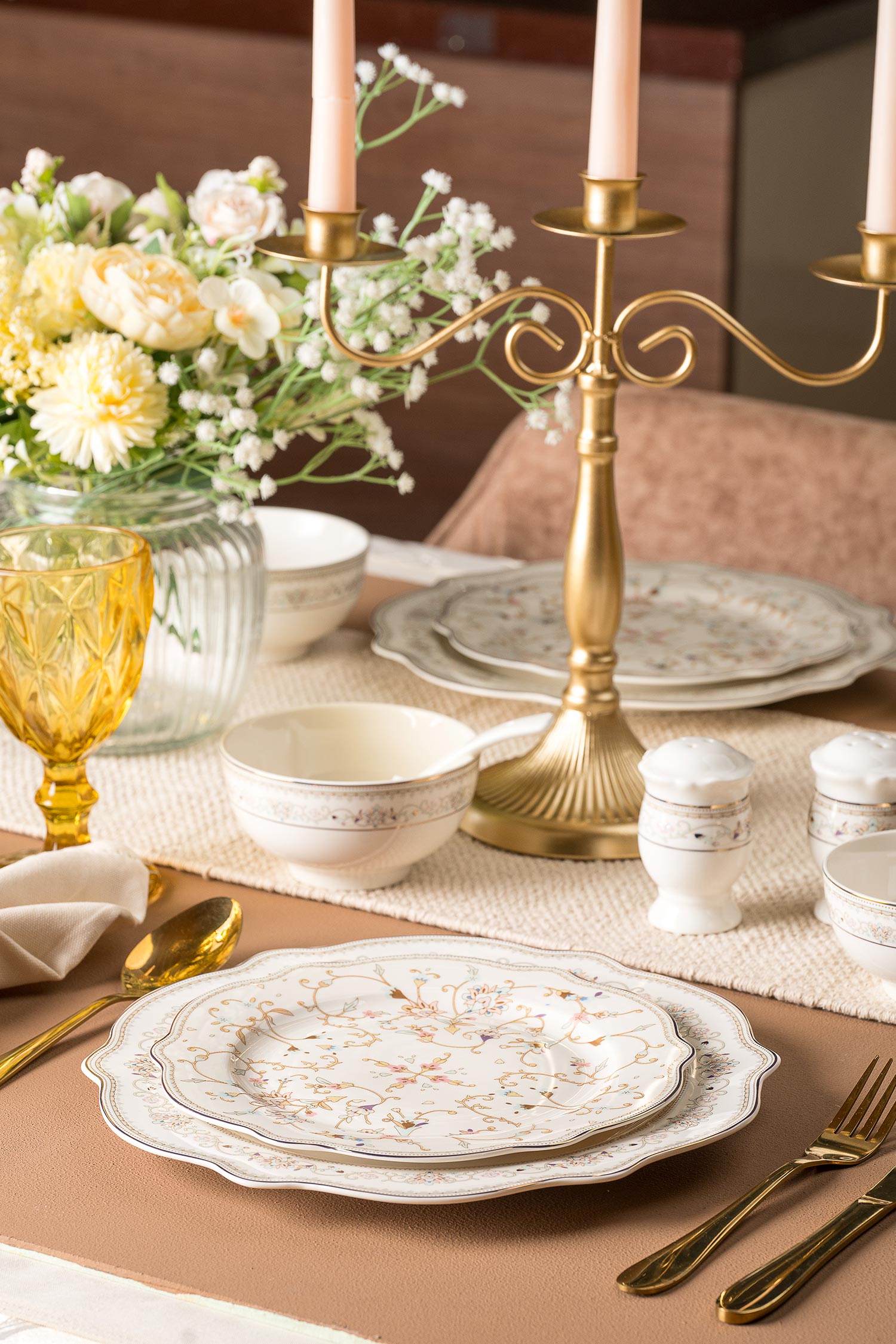 Vigneto Floral Pattern Dinner Set