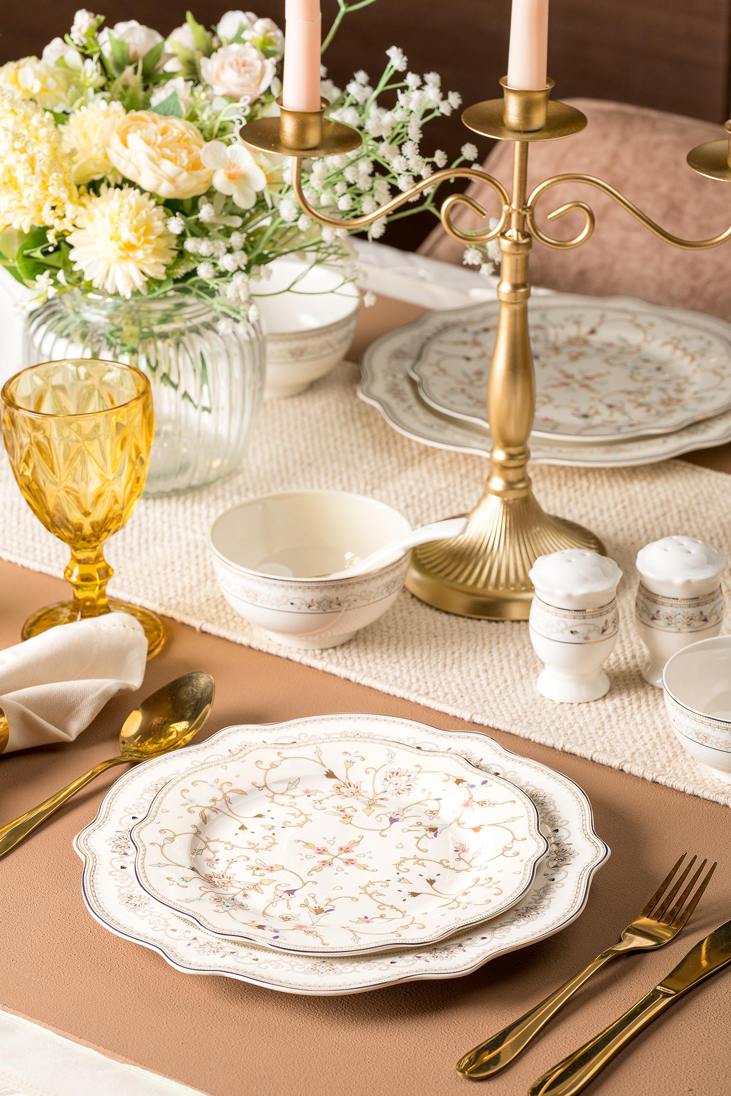 Vigneto Flower Pattern Dinner Set