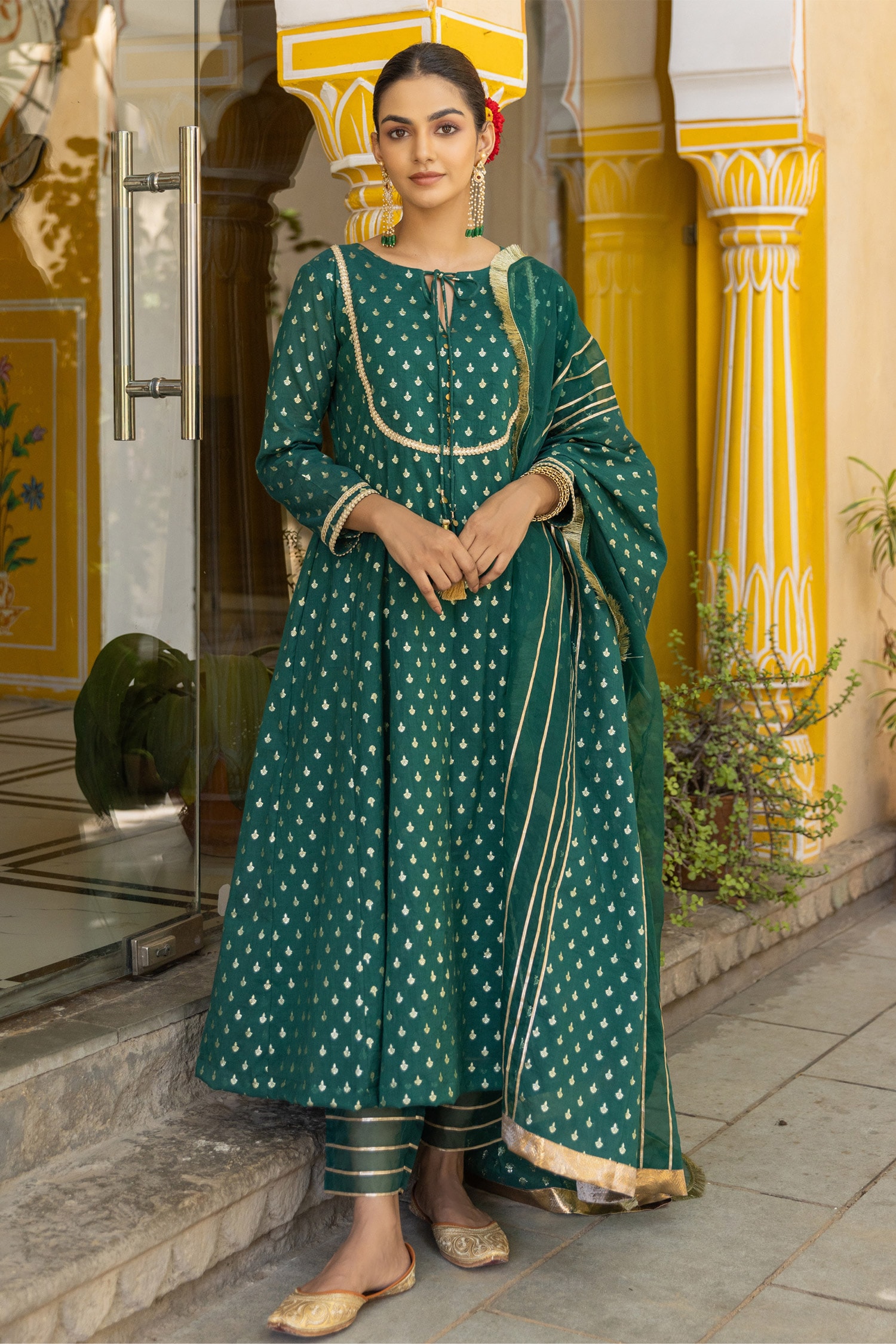 Buy Green Chanderi Floral Butti Anarkali Pant Set For Women by Myaara ...