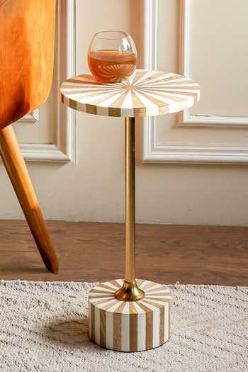 Logam Cabrera Circular Shaped Table