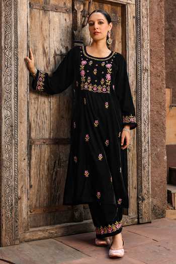 Buy Black Velvet Hand Embroidery Chikankari Round Kurta And Pant Set ...