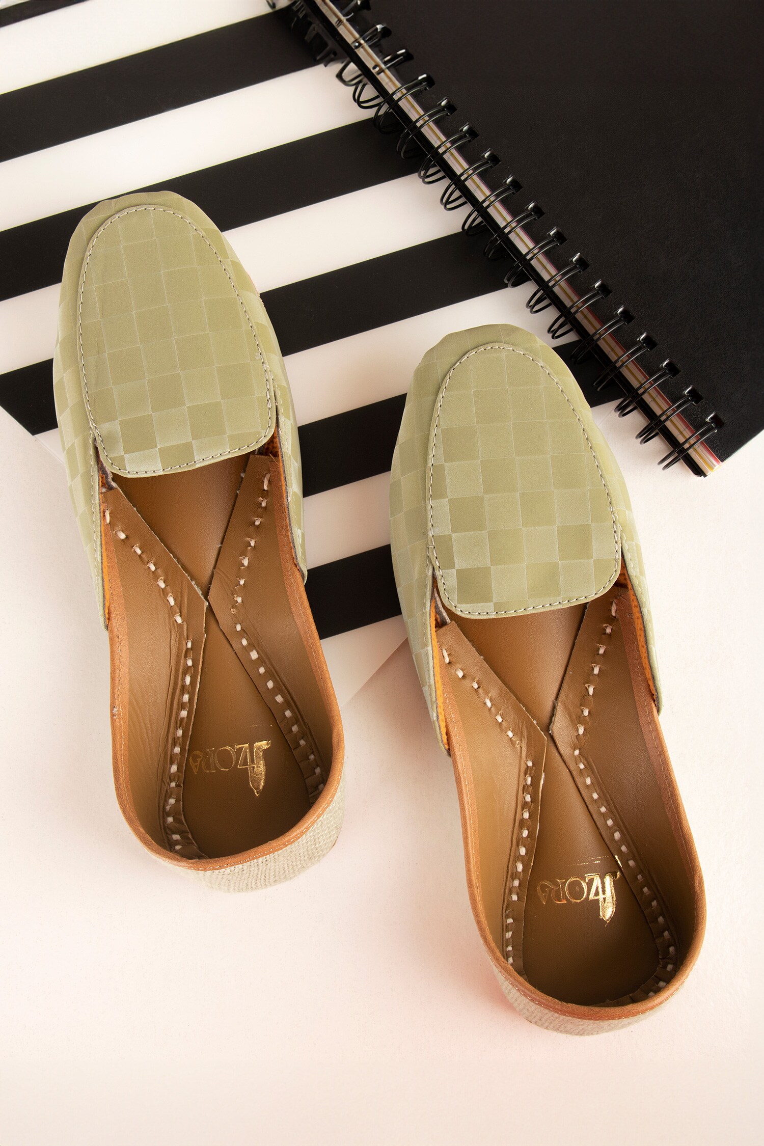 Buy Green Checkered Woven Pattern Cubes Juttis by Azora Online at Aza ...