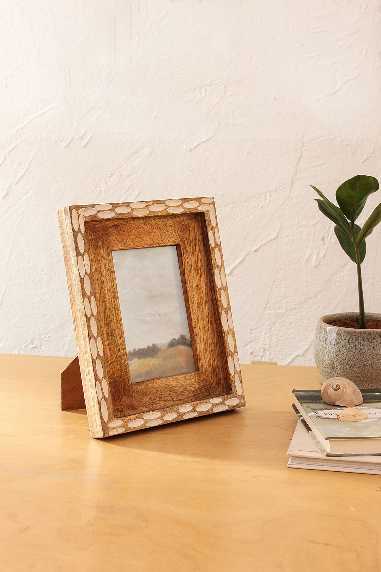 House This Multi Color Wood Sandakphu Photo Frame Gift Box Set