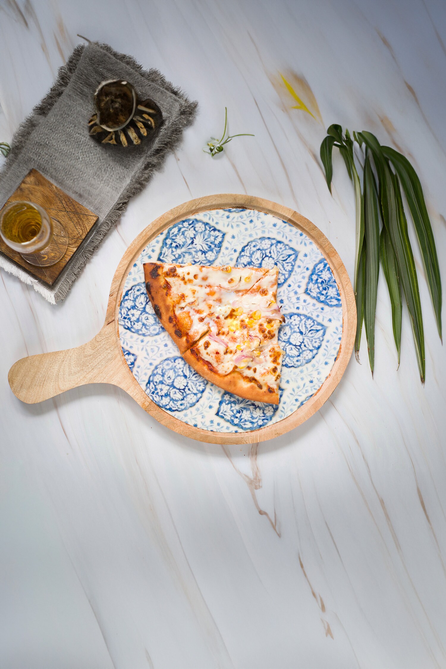 The Modern Storey Blue Mango Wood Printed Floral Snack Platter