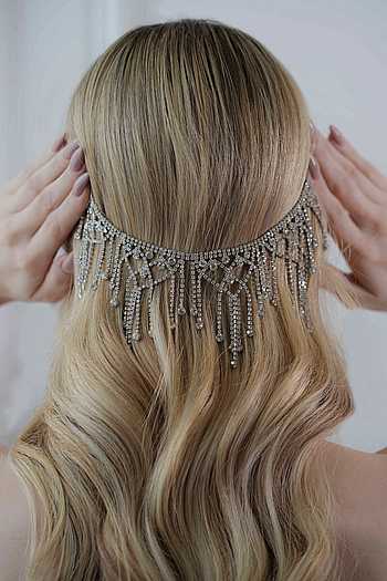 Buy Silver Fresh Water Pearl Rosie Hair Chain by Floristaa by mahek ...