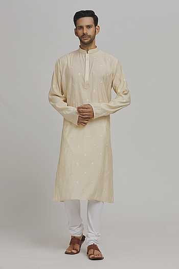 Buy Off White Cotton Silk Blend Shiva Geometric Butti Kurta With ...